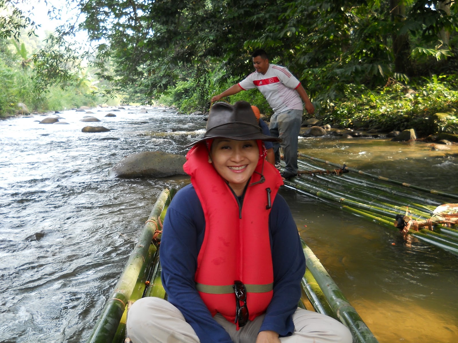 ULUHATI: Bamboo Rafting down Langat River - Quest of the bloody orchid