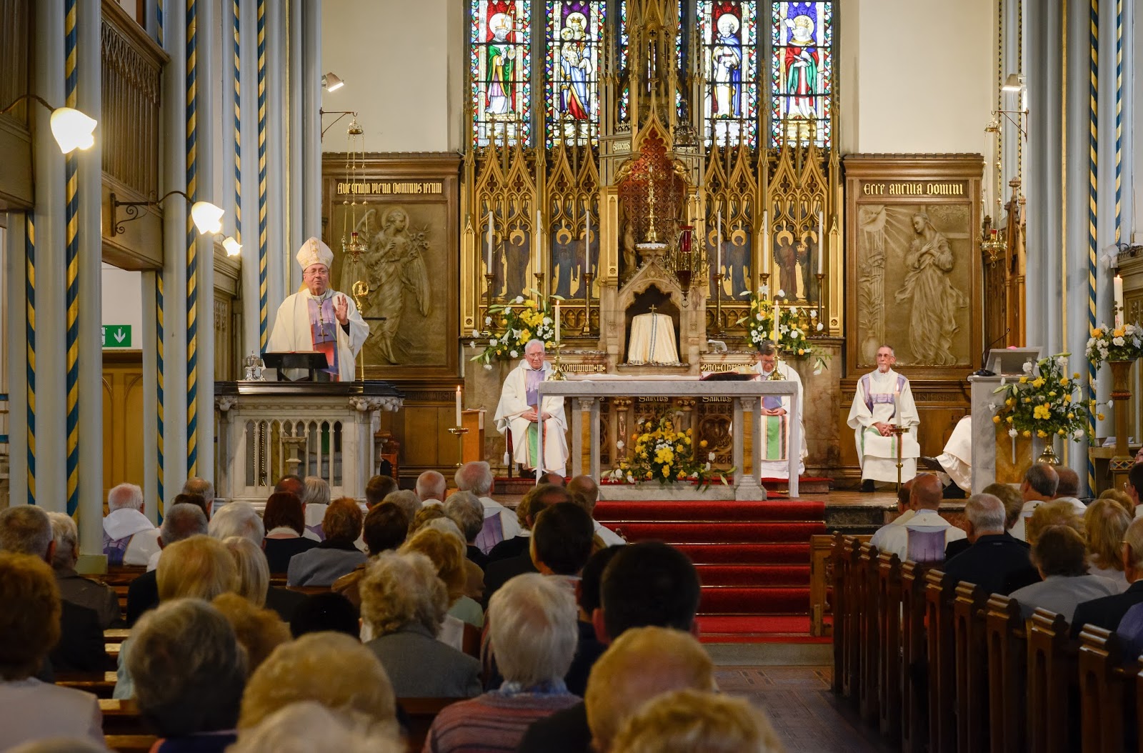 Offerimus Tibi Domine: Golden Jubilee of Priesthood for Fr John Johnson