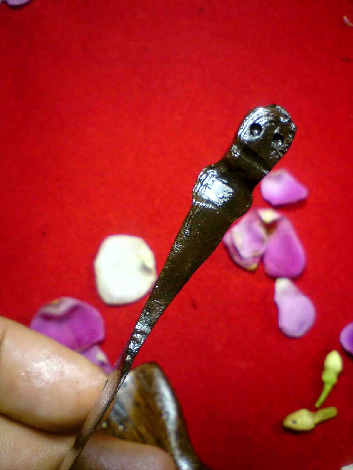 Mantra Gaib: Ritual Paling Mudah Mengetahui Kodham Benda Pusaka Bertuah