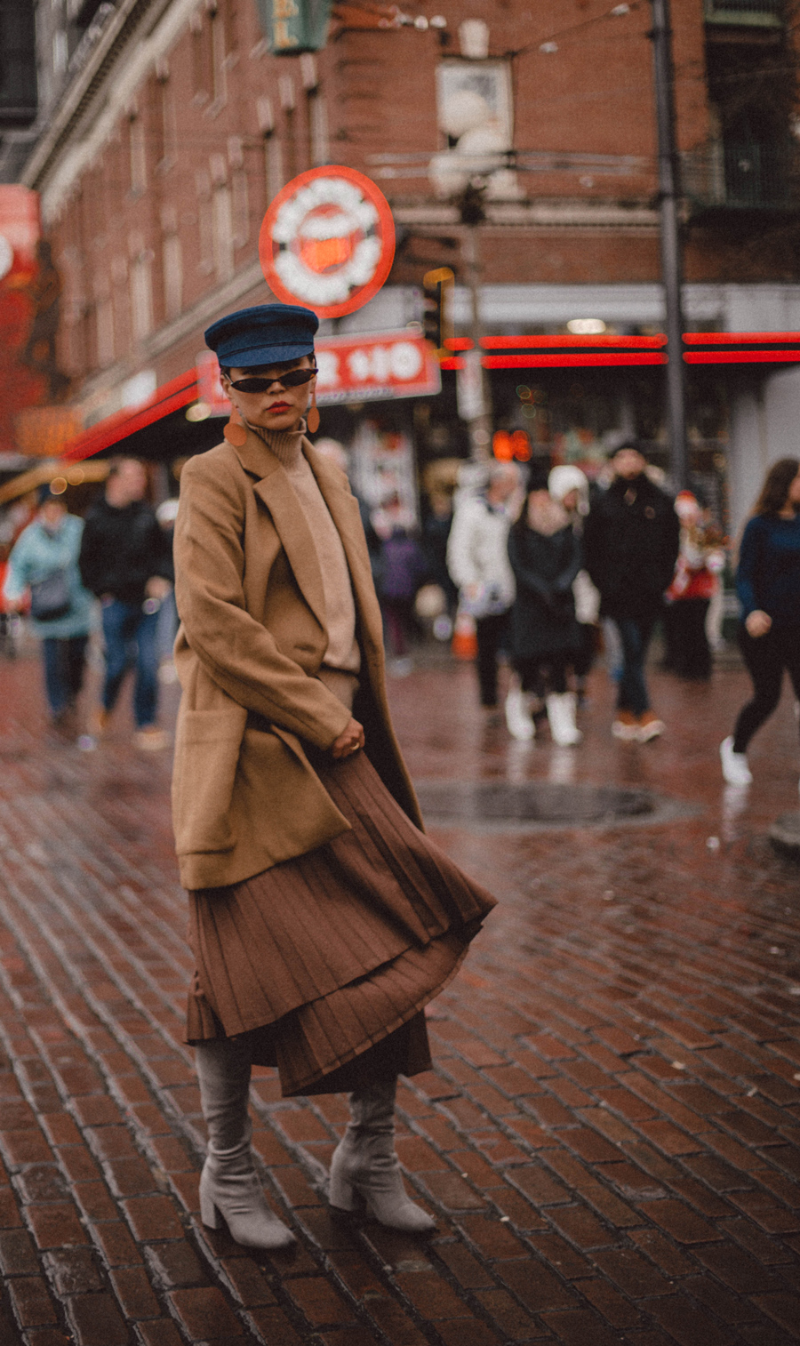 How to wear beige on beige