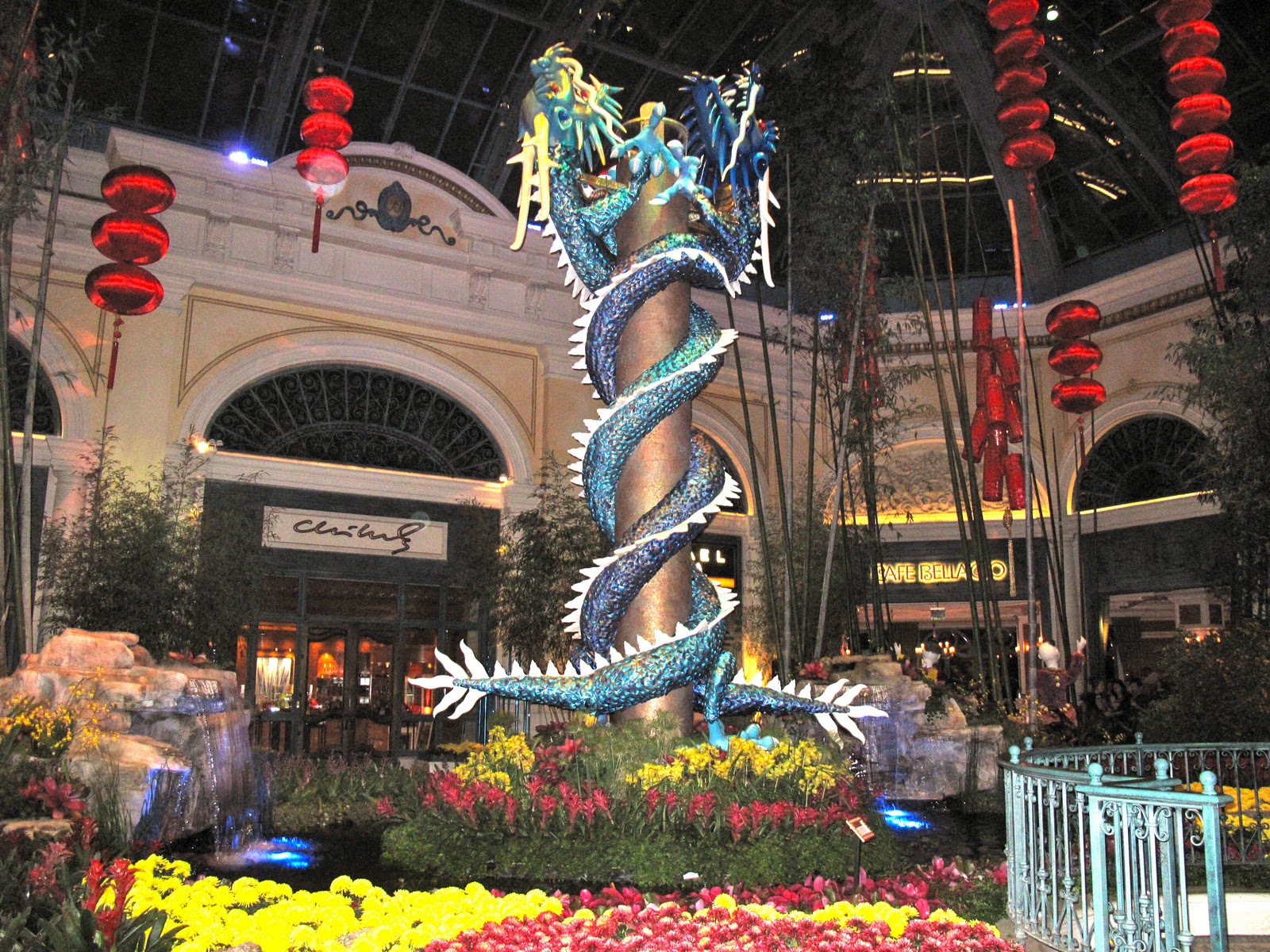 LAS VEGAS DAZE: Bellagio Chinese Year of the Dragon Conservatory Display