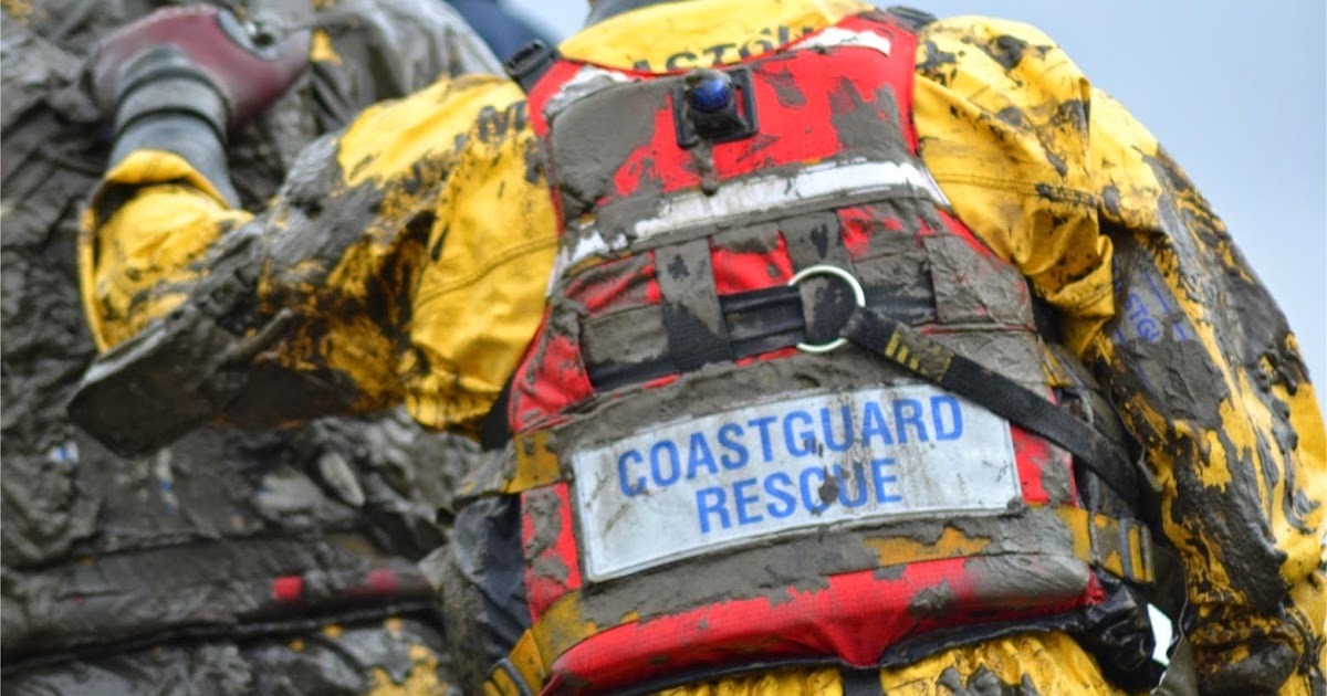 Man rescued after his canoe became stuck in mud in the River Itchen ...