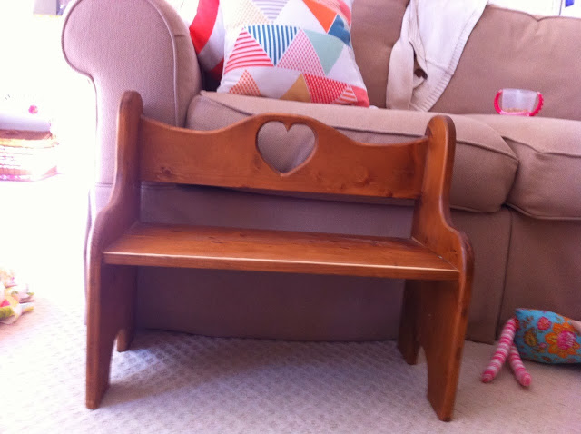 Sweet Magnolia Way: A Fabric Covered Bench