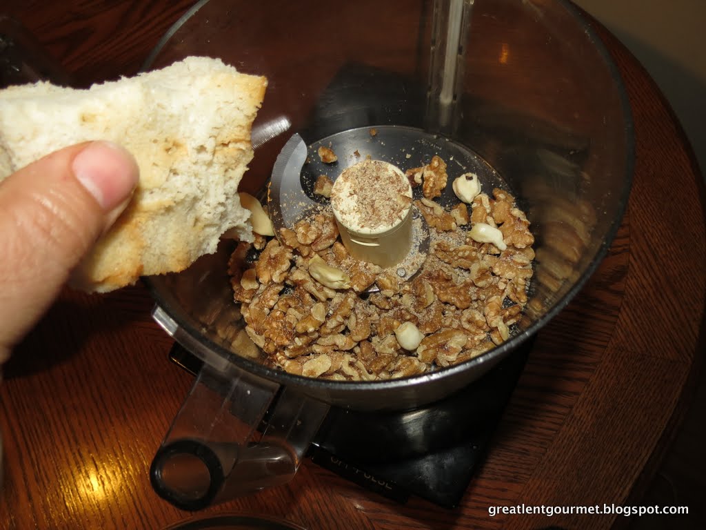 Great Lent Gourmet: Day 9: Greek Garlic Sauce With Walnuts - Skordalia ...
