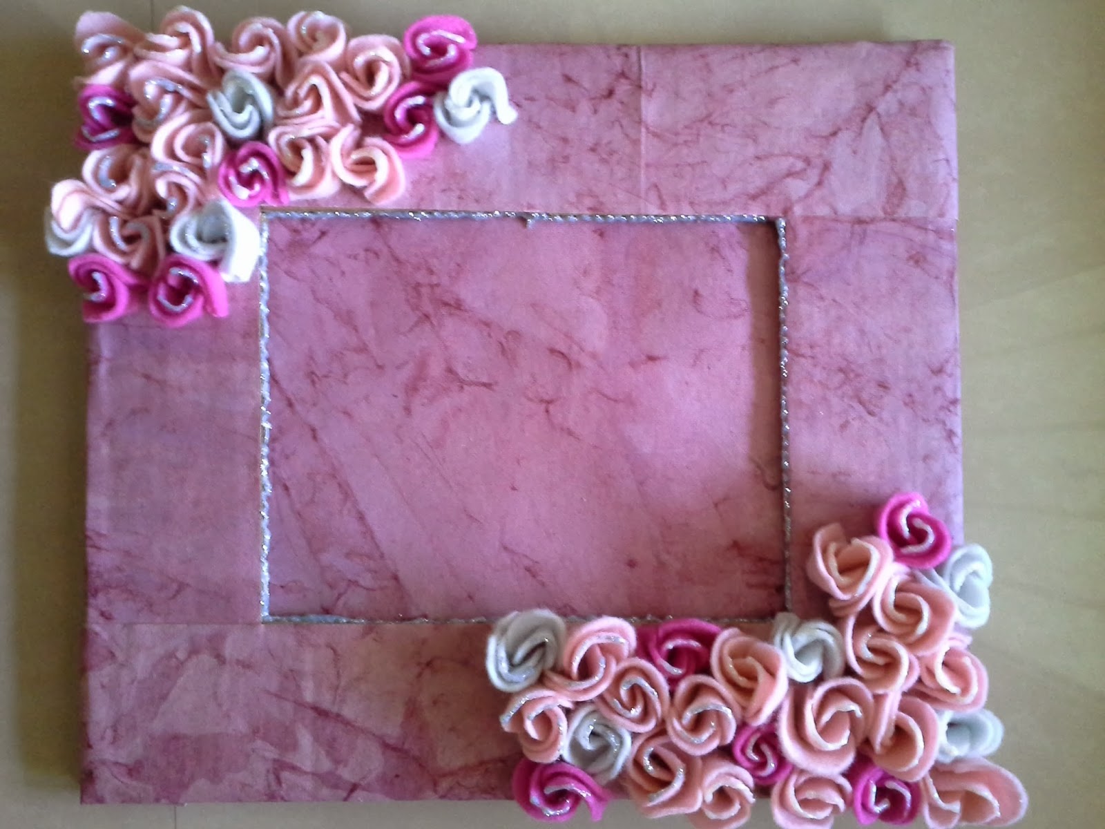 DREAMZ HANDMADE CARDS: Pink Roses Photo Frame...