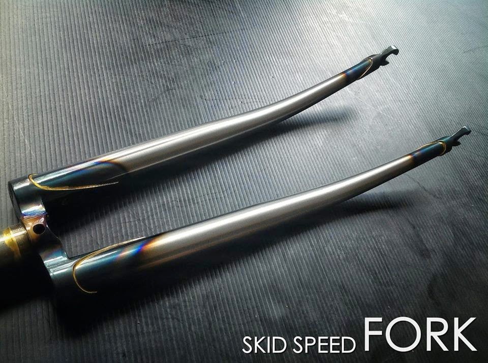魯米單車 --WEWILL吾與我 ＆SKID SPEED滑速 fixed gear: SKID SPEED--FORK 燻黑LUG前叉