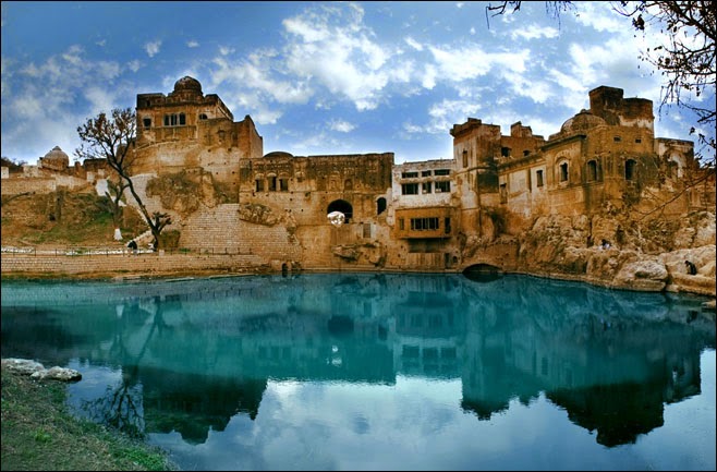 Architectural Depth And Beauty Of Katas Raj Temple In Pakistan ...