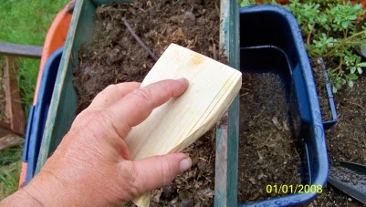 GRANDBOB'S GARDEN: Simple Composting and Compost Screening Tool to Make