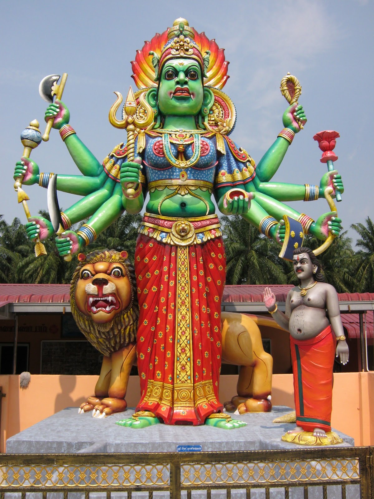 SRI MAHA KALIAMMAN GOLDEN TEMPLE: September 2013