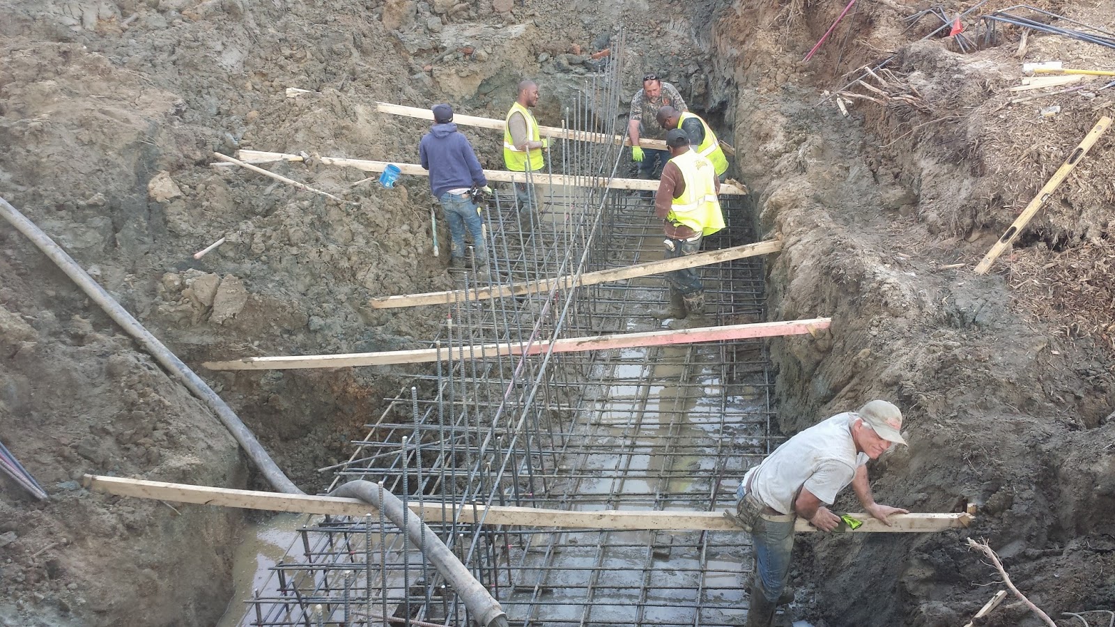 Marietta Country Club Grounds: Concrete Forebay Installation