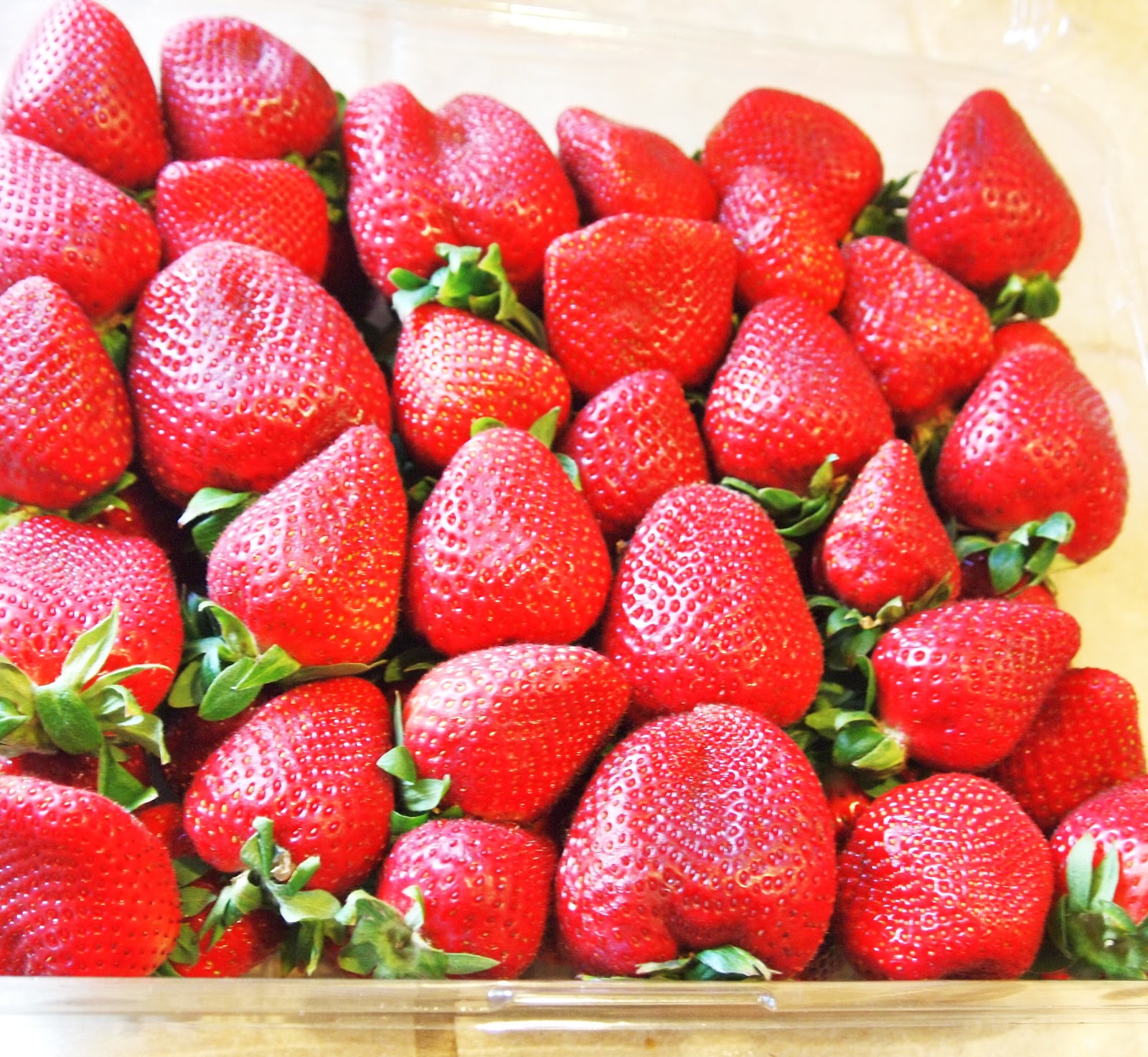 The Alchemist: Strawberry Crumb Cake