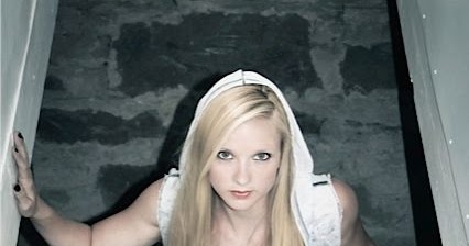 Helping Hands Rock Reviews: Pittsburgh’s Leeja Stark Discusses Going ...