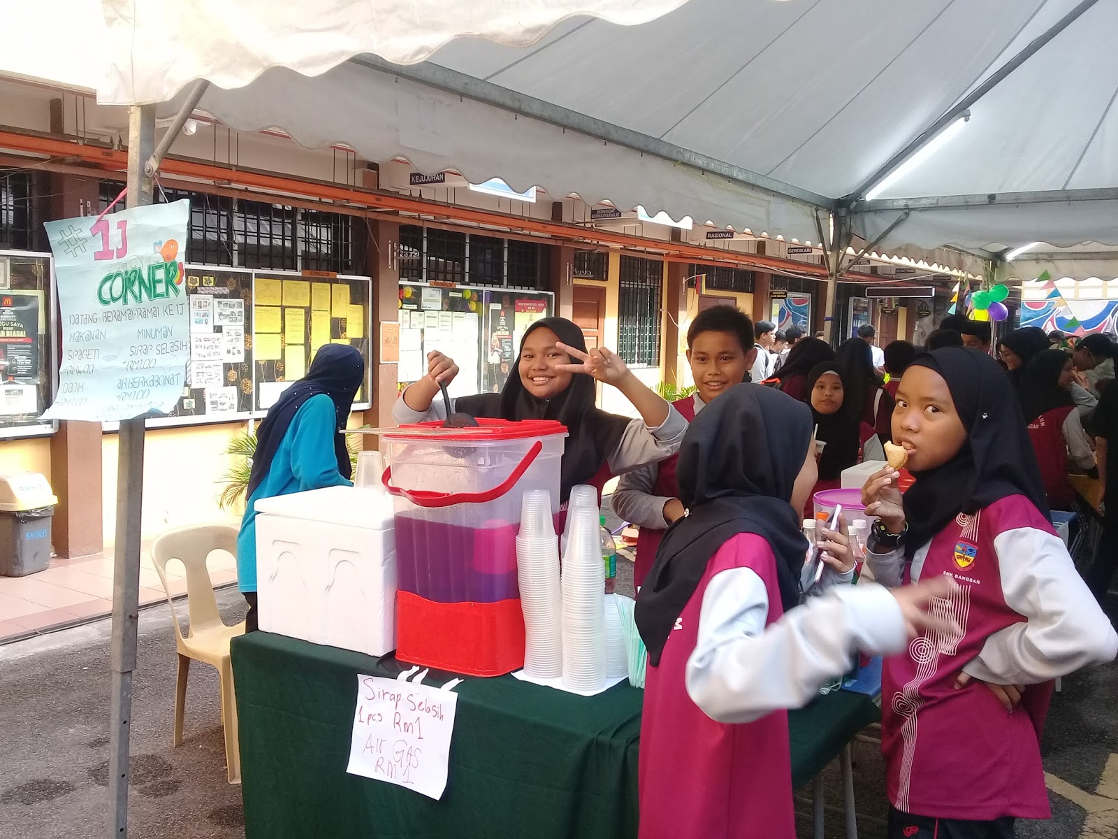 Sekolah Menengah Kebangsaan Bangsar (Integrasi): HARI KEUSAHAWANAN SMK ...