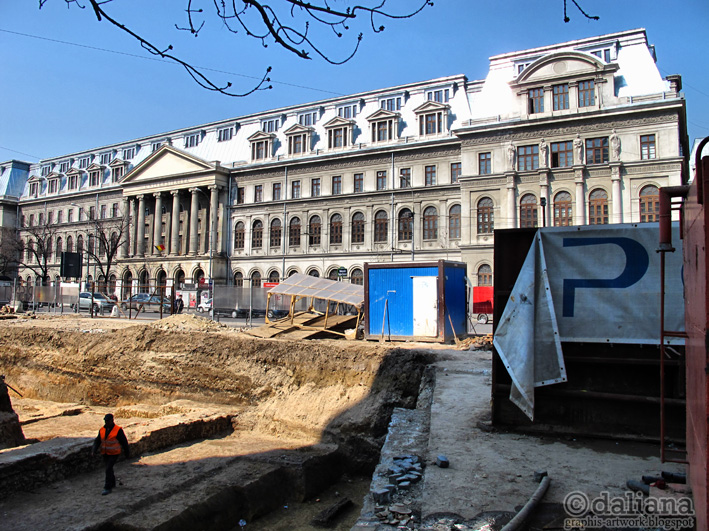 FOTOGRAFII DIN BUCURESTI: Sapaturi la Universitate