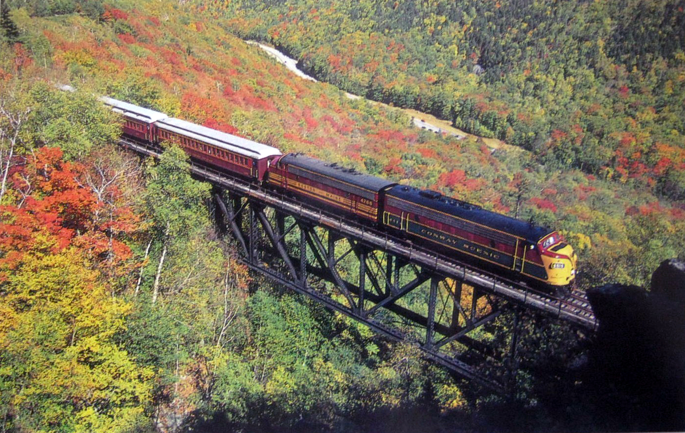 transpress nz: Conway Scenic Railroad FP9 and F7