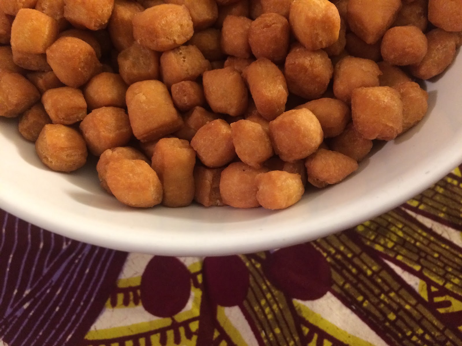 Recette simple des Atchomon / chin chin / gâteaux secs - Hello lindana