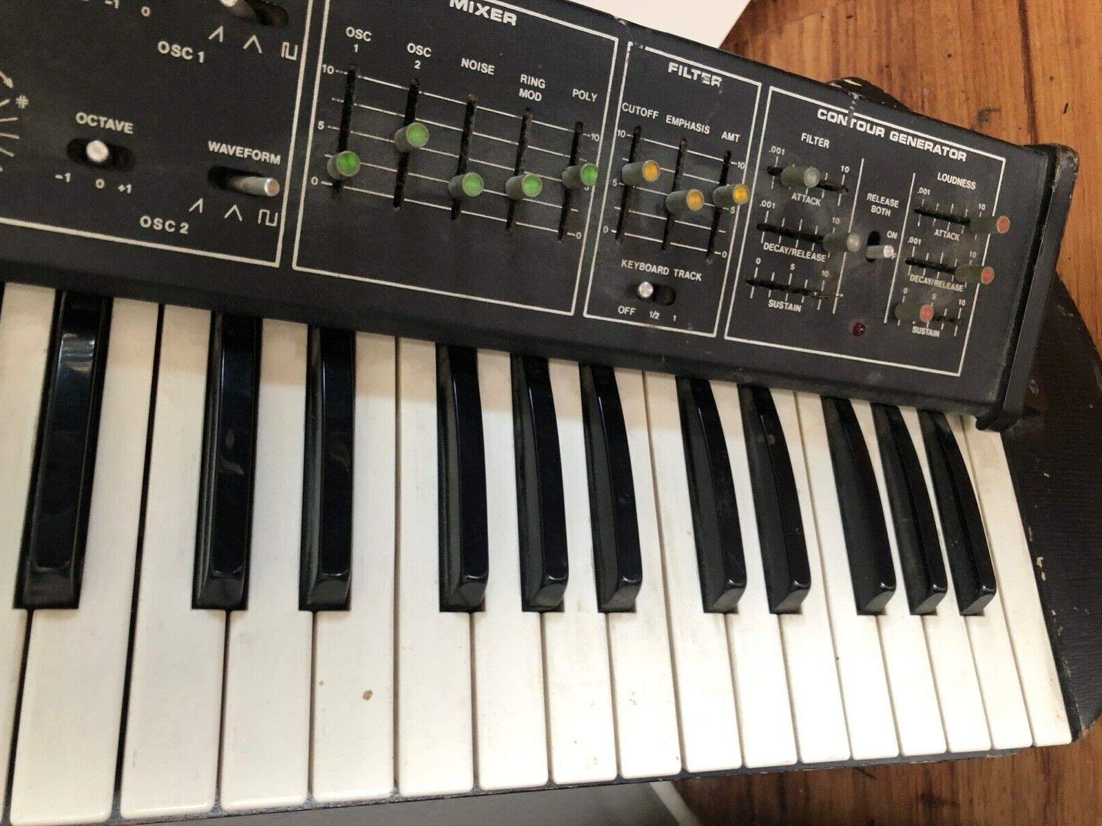 Matrixsynth Moog Liberation Keytar Synthesizer