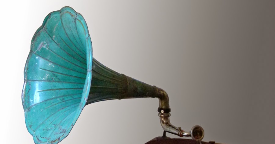 Phonautographist : Pathe disc phonographe 'Day and Night' or 'Jour et Nuit'