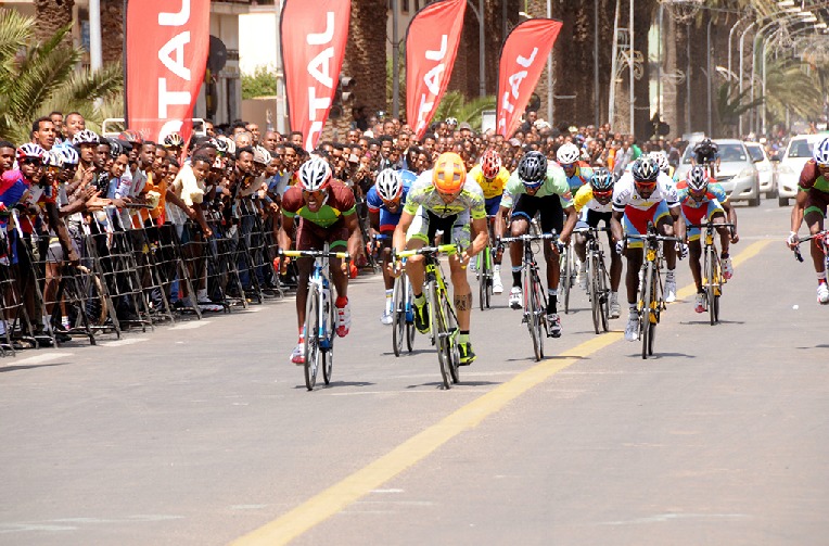 Tour of Eritrea 2016: Reportage stage 4 Mendefera - Massawa - Madote