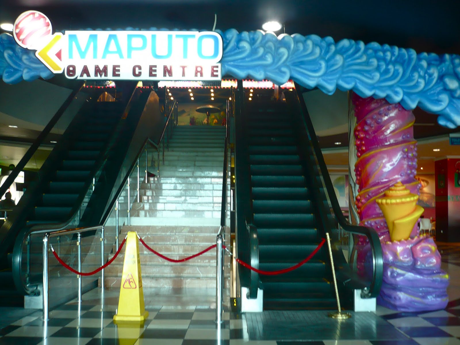 supercalifragilisticexpialidocious: Maputo Shopping Centre