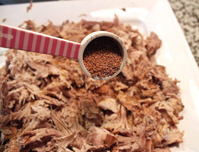 Hey, Mom! What's For Dinner?: Slow Cooker Pulled Pork