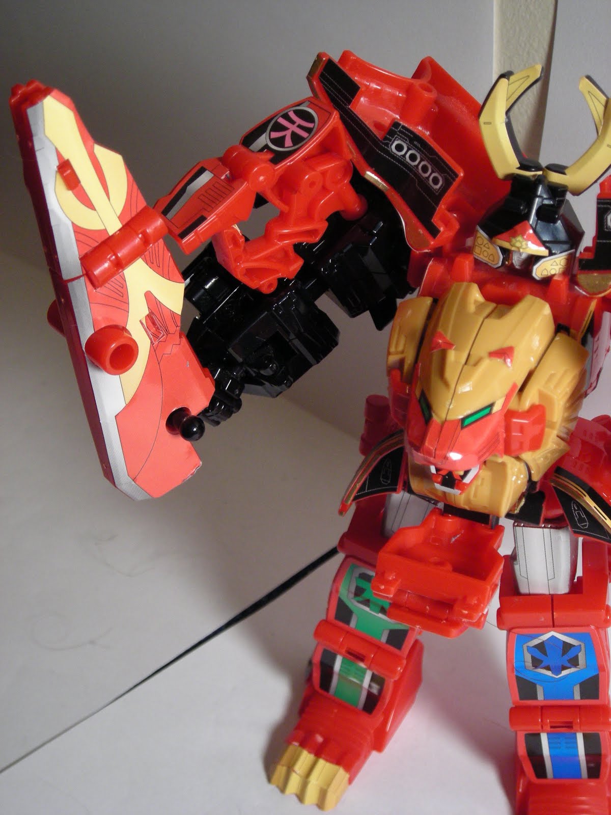 My Shiny Toy Robots: Toybox REVIEW: Kaizoku Sentai Gokaiger mini-pla ...