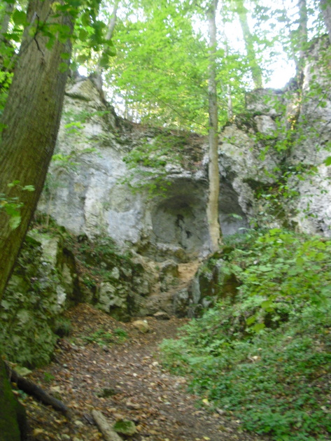 Wege in der Region Stuttgart: Zu den Gutenberger Höhlen bei Lenningen ...