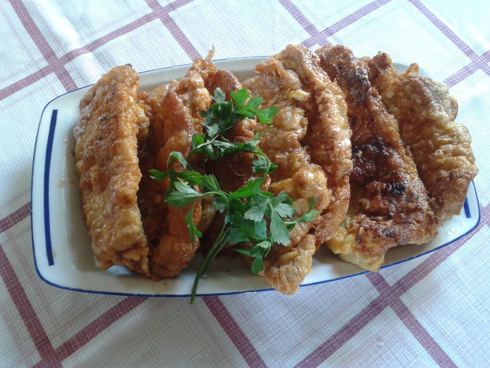 Mickinakuhinja: POHOVANE SVINJSKE ŠNICLE NA ULJU ILI U RERNI