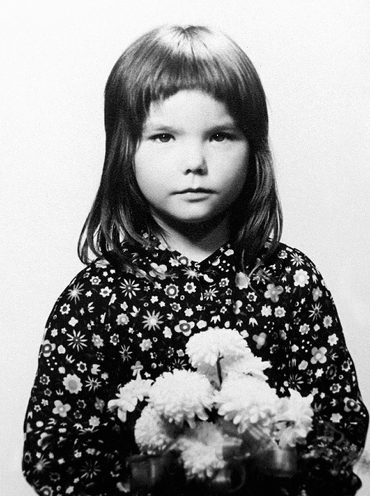 15 Rare and Adorable Childhood Photos of Björk From the 1960s and 1970s ...
