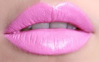 By Mariana: Boca Perfeita - Passando o Batom