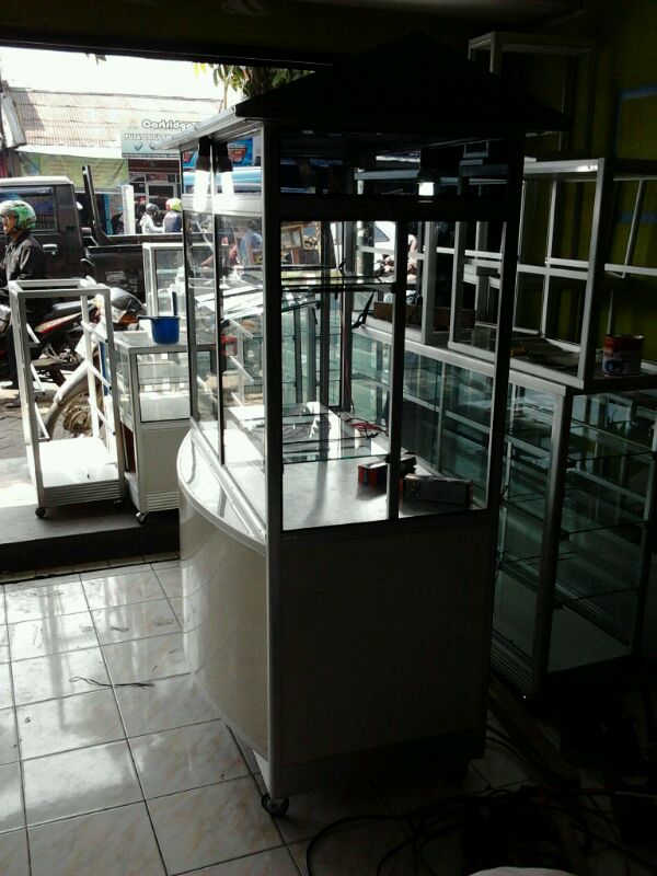 Angkasa Jaya Aluminium: Etalase
