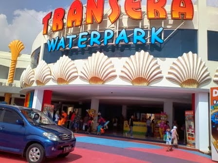 Transera Waterpark Harapan indah
