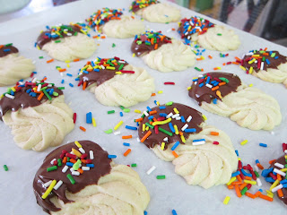 MiWonderings: Piped Butter Cookies