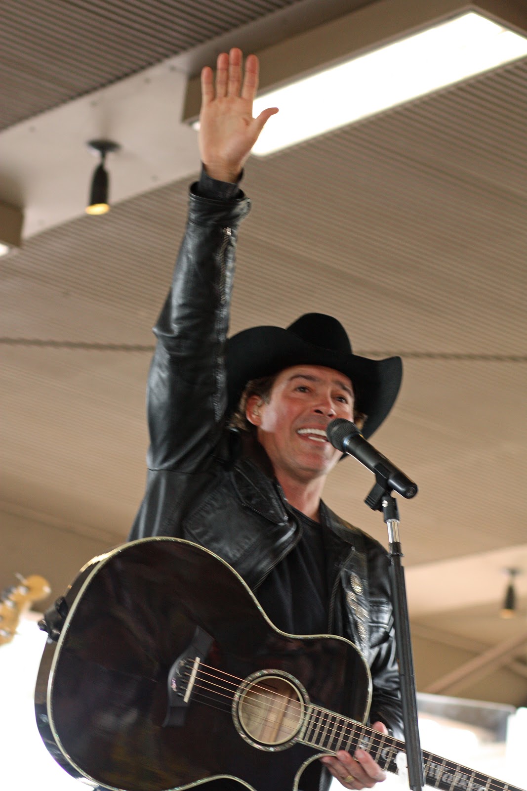 What a Life!: Clay Walker up CLOSE!