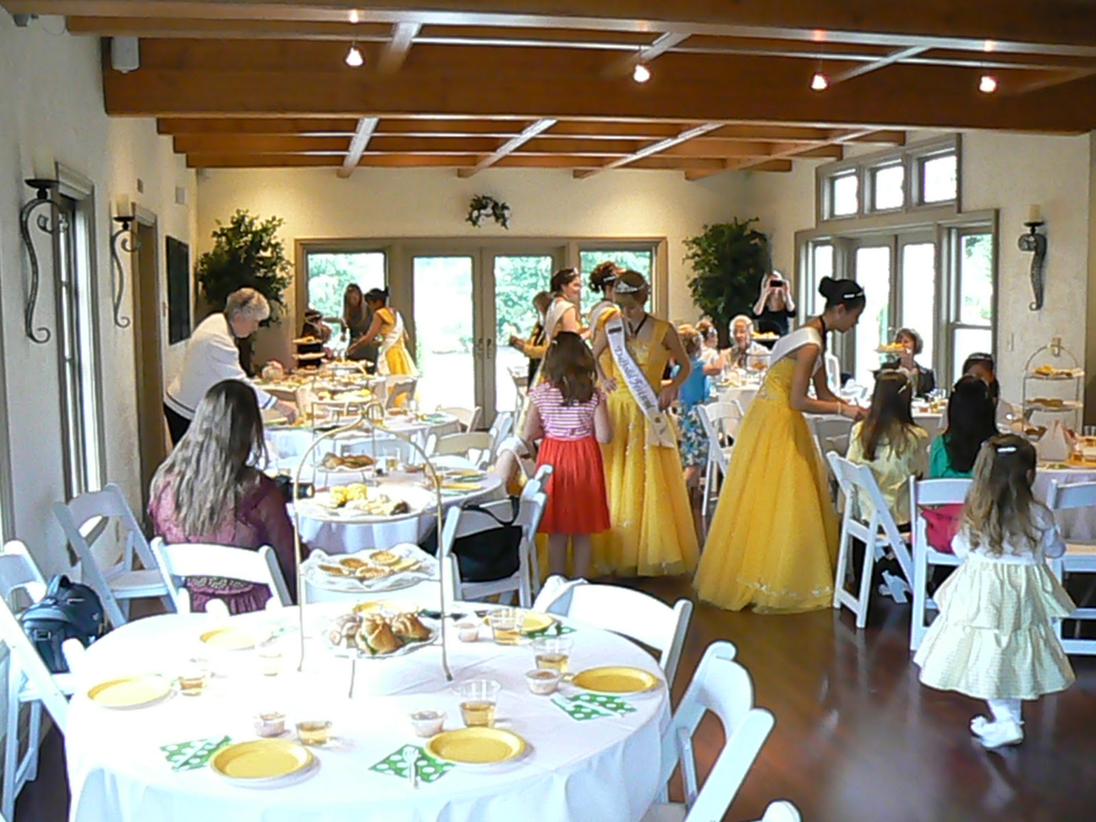 My Adventures as White River Daffodil Princess: Princess Tea