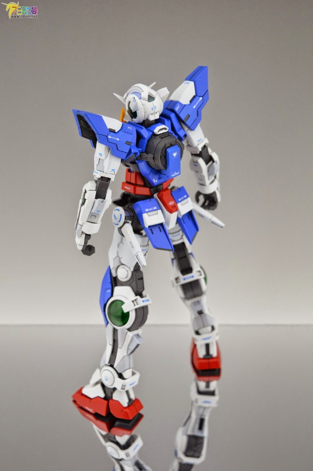 Gundam Family: MG 1/100 Exia Gundam R3