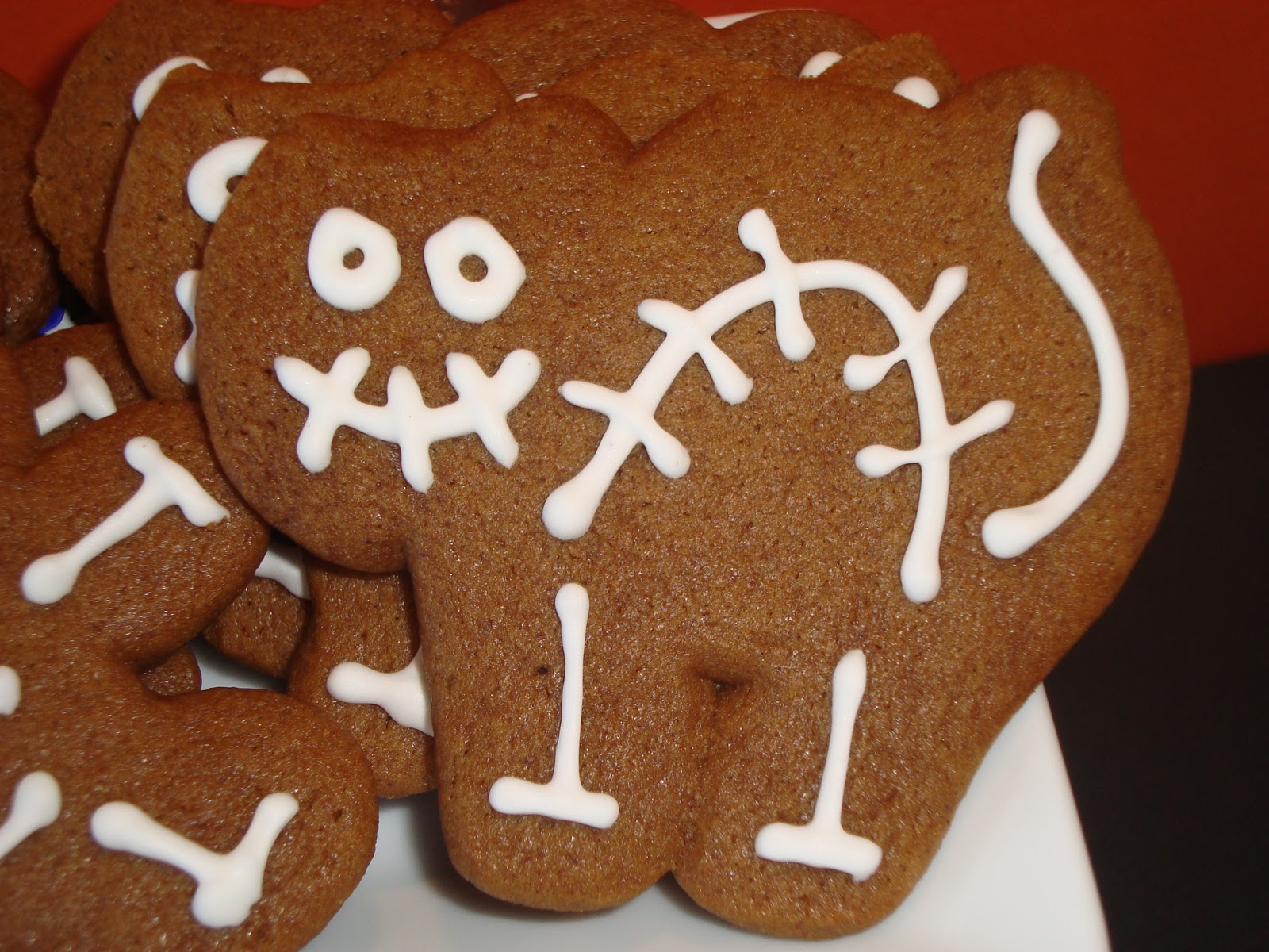 Gingerbread Skeletons with Royal Icing ~ Dip it in Chocolate