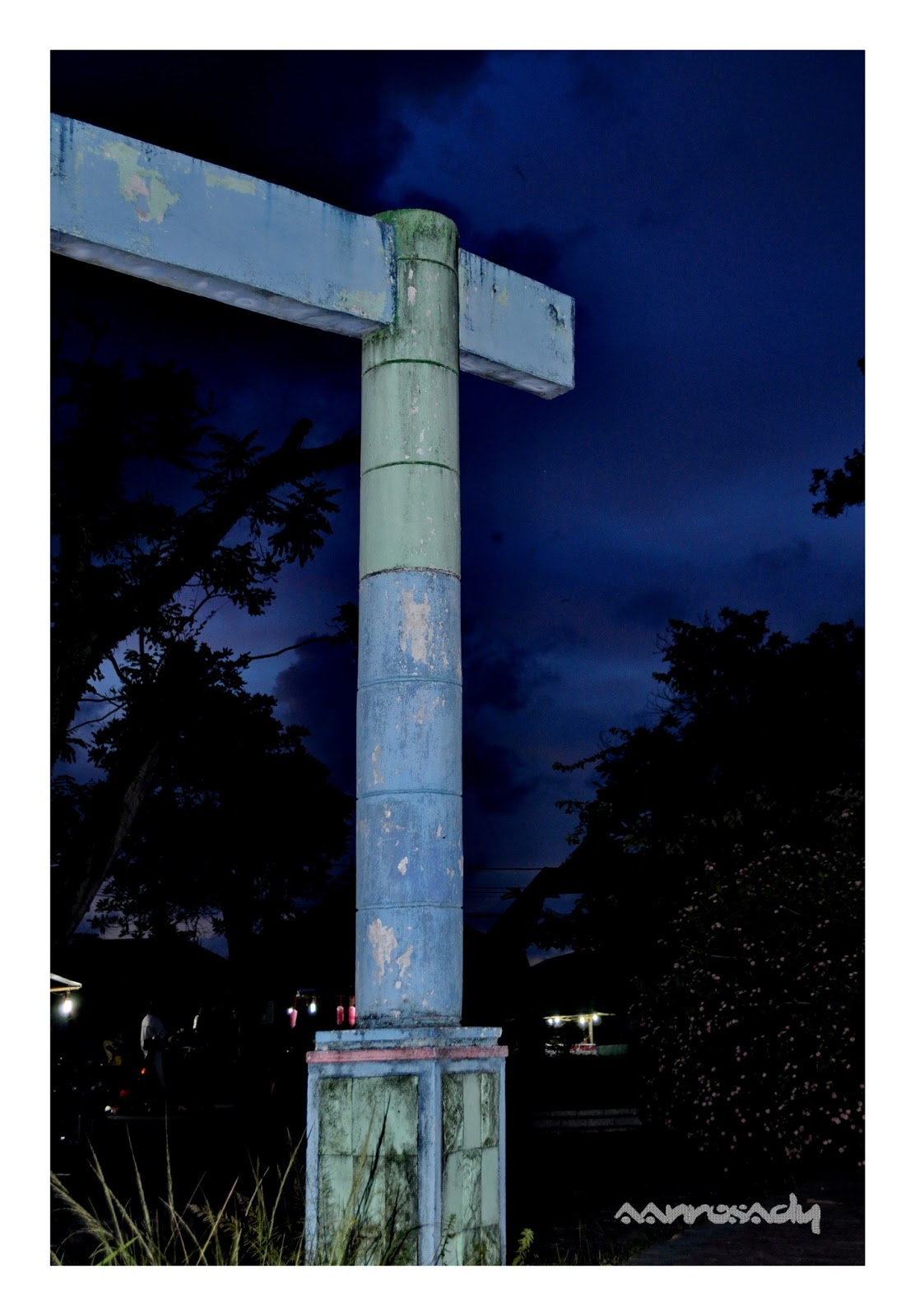 Aan Rosady Photography: Silent Stand Crosswise