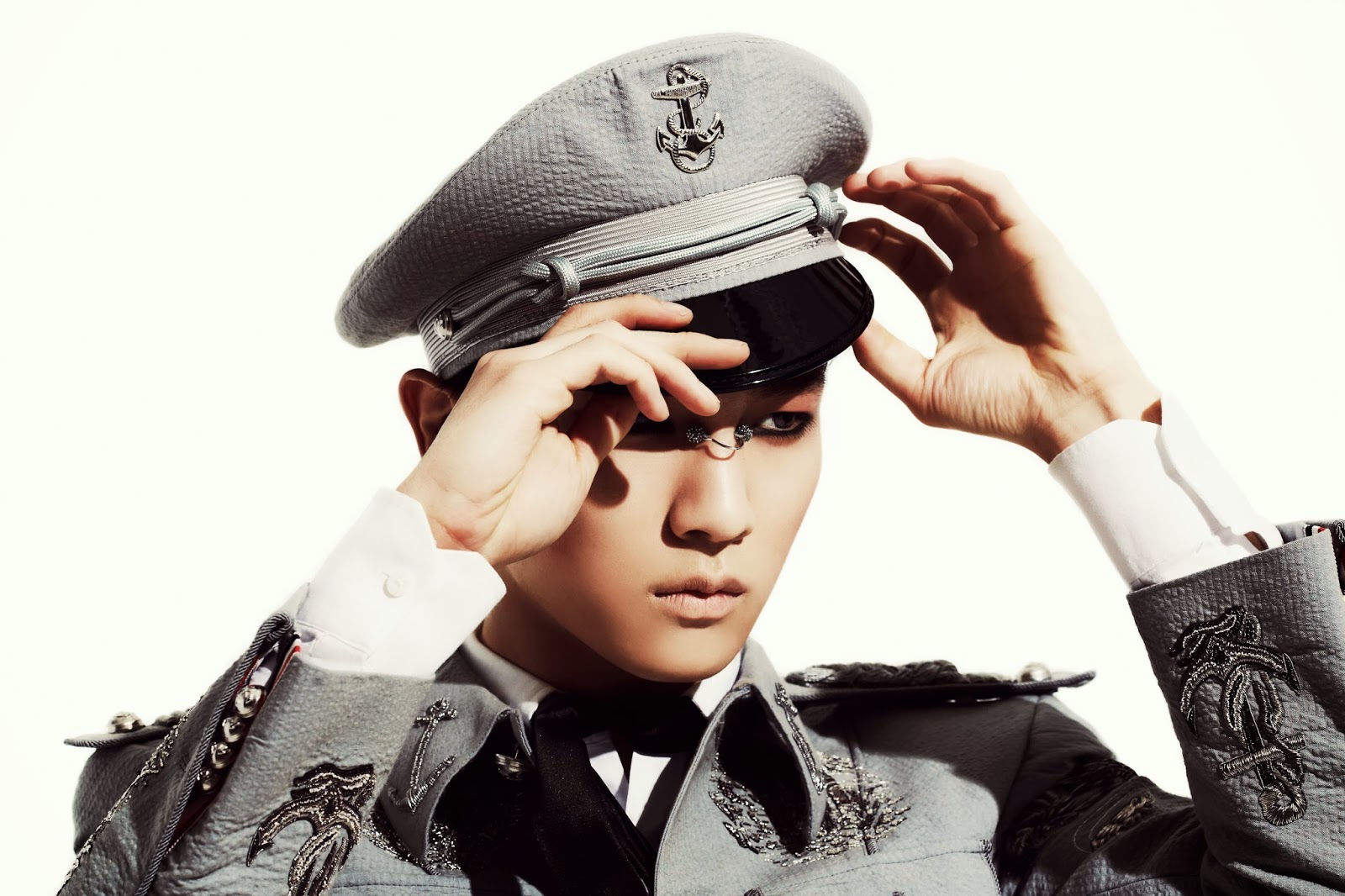 UPDATED: Key's Teasers For SHINee's "Everybody" Mini Album Are Out!