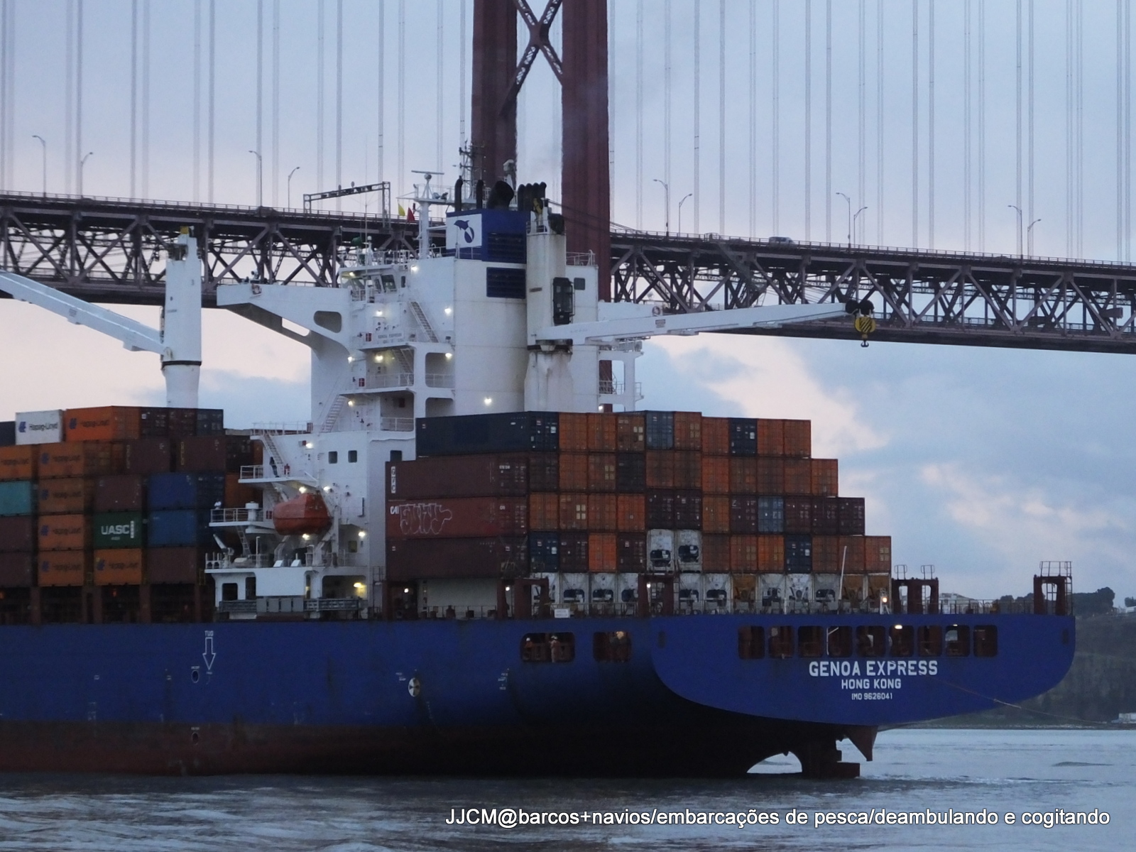 BARCOS+NAVIOS: GENOA EXPRESS