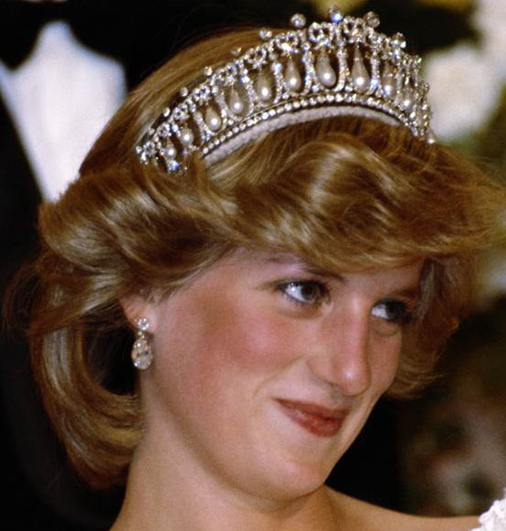 Tiara Mania: Cambridge Lovers Knot Tiara