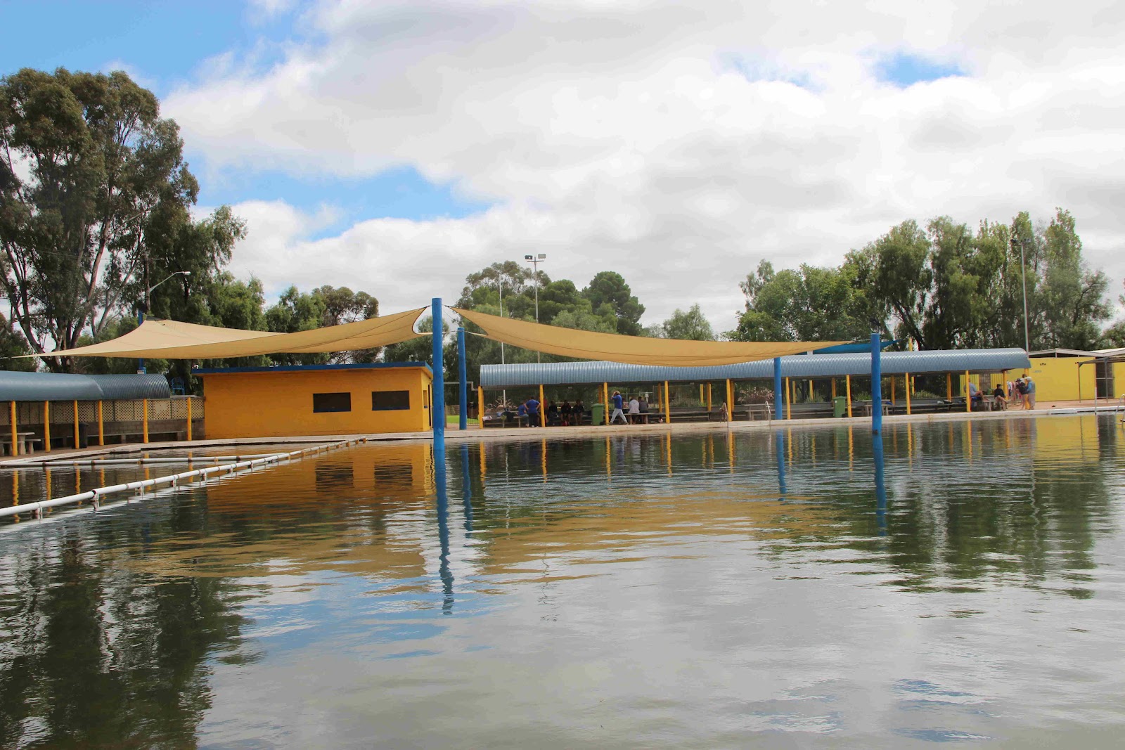 Sandy Beach: The 2012 visit to Barmedman: News + photo album