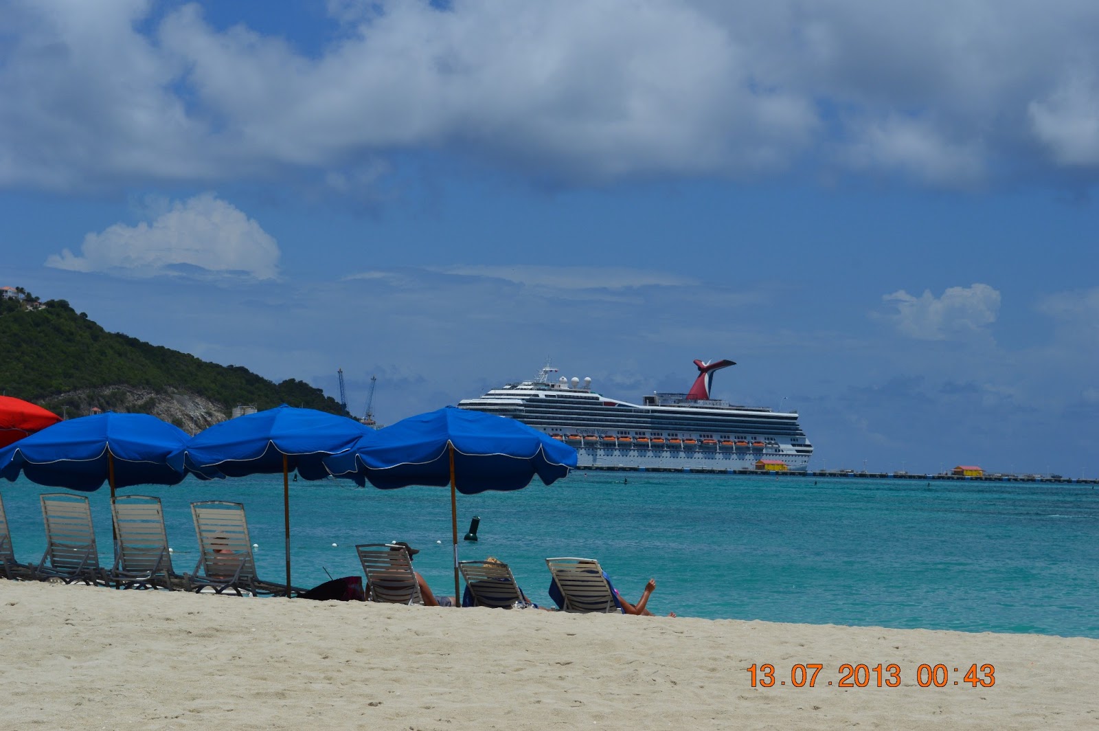 ST MAARTEN BEACHES: great bay beach st maarten from the harbor view ...