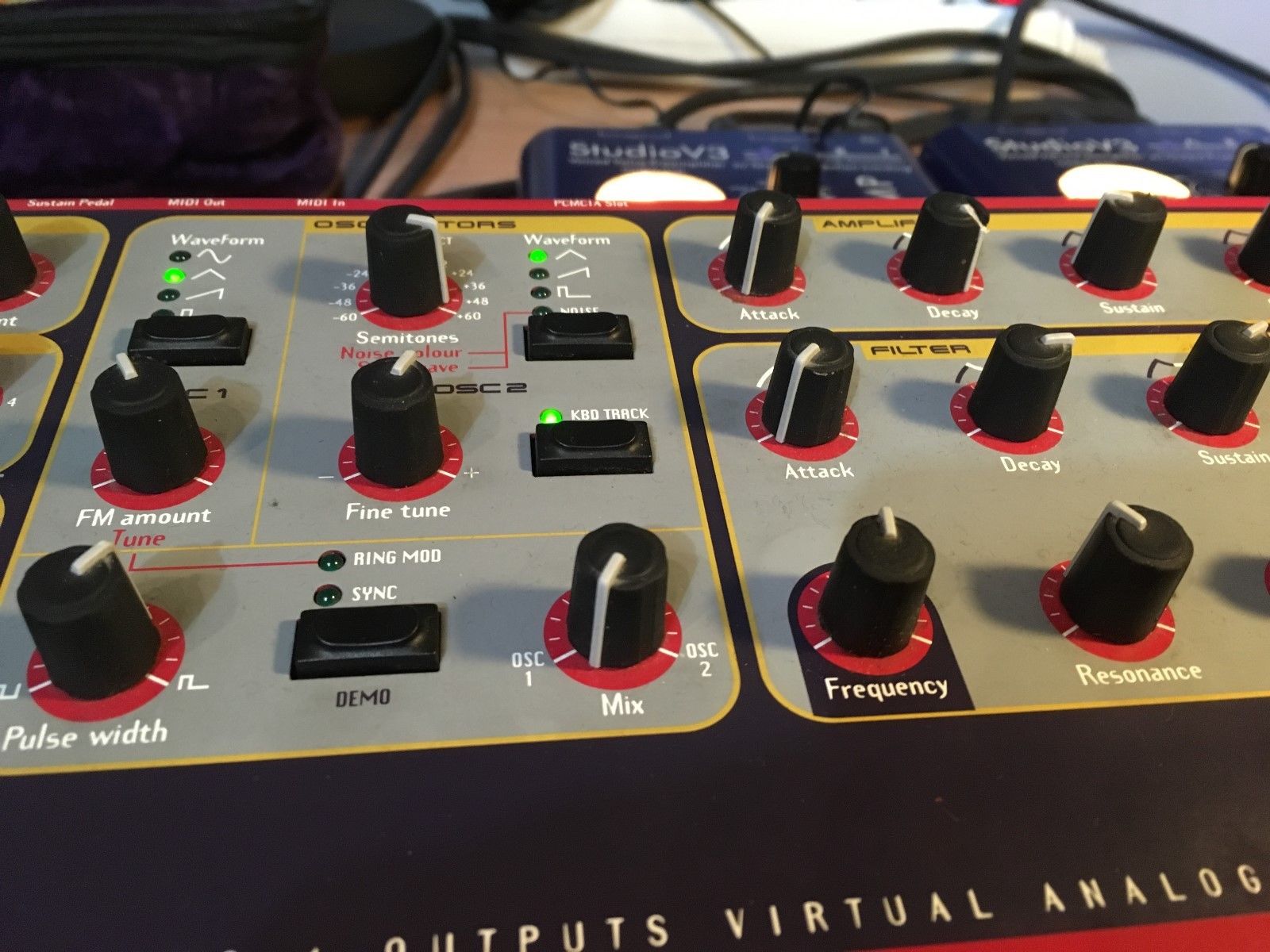 MATRIXSYNTH: Clavia Nord Lead Rack 2