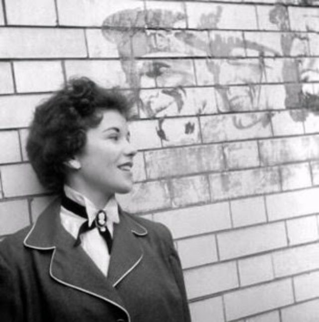 17 Interesting Pictures of Teddy Girls in London From the 1950s ...