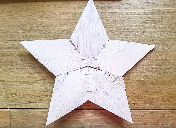 How to Make a $3 Farmhouse Tree Topper - DIY Beautify - Creating Beauty ...