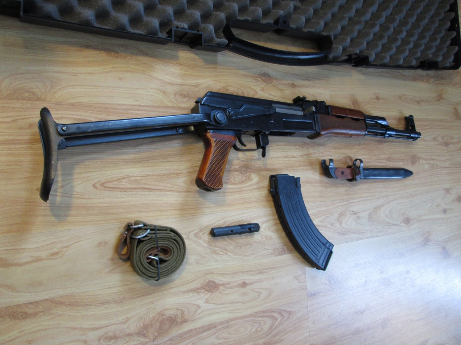The Chinese AK-47 Blog: Polytech Legend Milled Under-Folder AK-47S