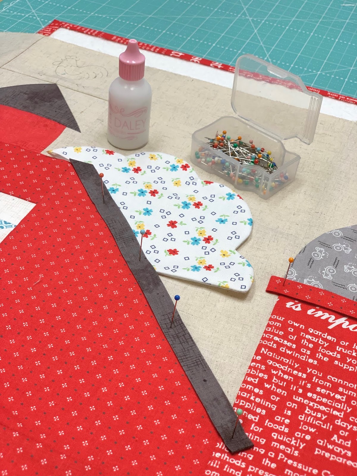 Farm Sweet Farm Sew Along - Barn and Silo Block!! | Bee In My Bonnet ...