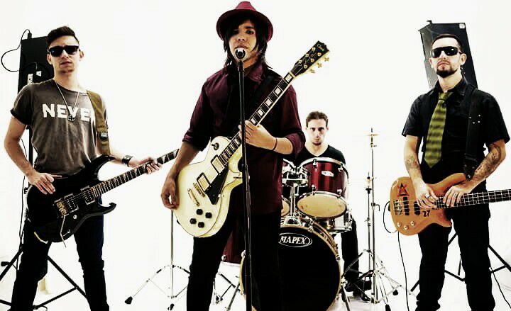 l a g r o s s a r o c k: COSMOS ROCK EDITA SU PRIMER ÀLBUM