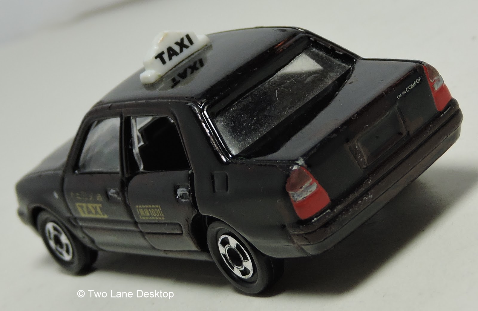 Tomica 1973 Toyota Crown Taxi, Toyota Crown Comfort Taxi, and Toyota MP ...